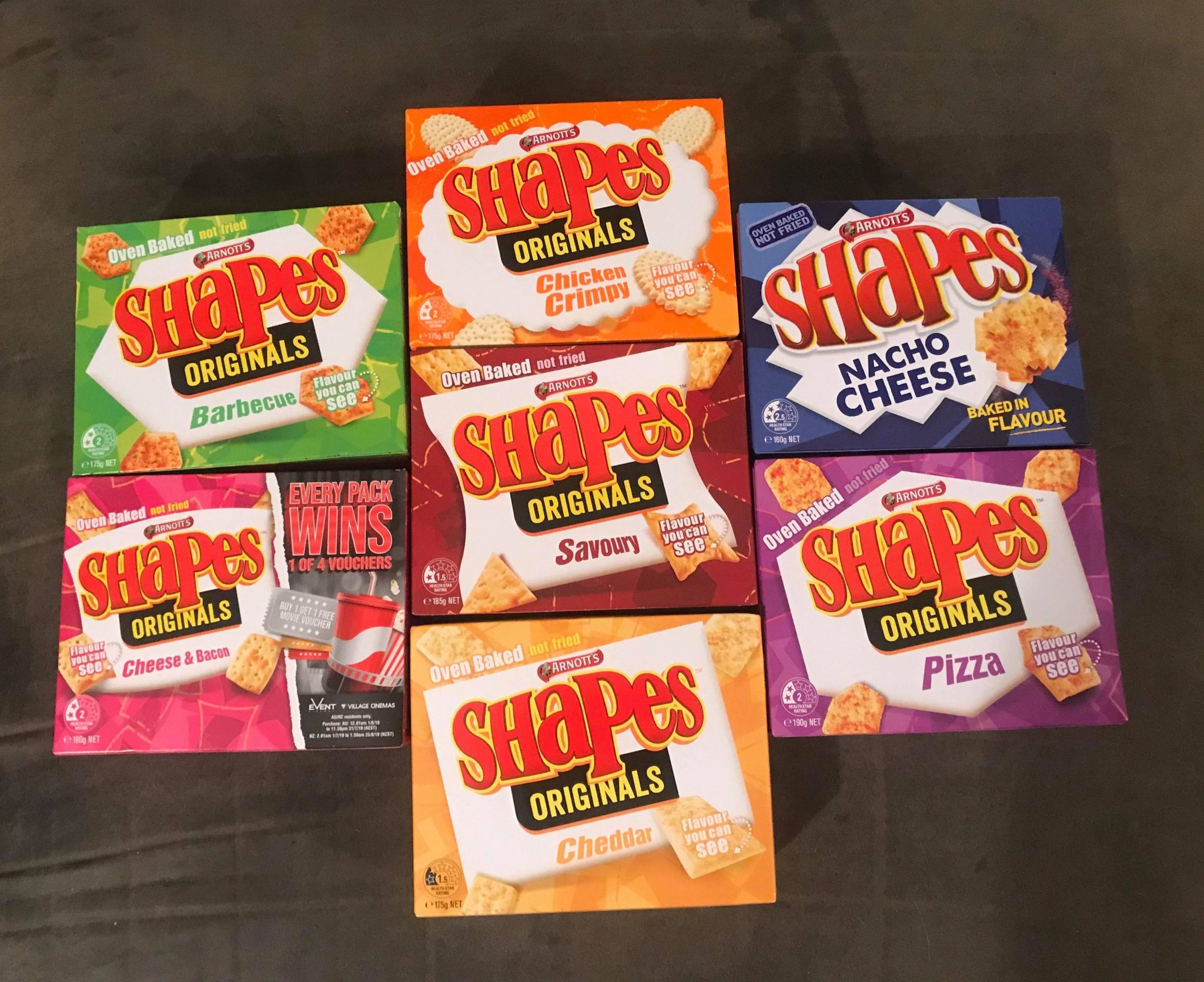 Bánh quy mặn vị gà Arnott’s Shapes Original Chicken Crimpy 175g - HUDO ...